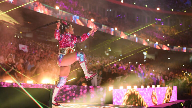 Bianca Belair: Age, Height, Weight, Husband, Net Worth, Family, Injury ...