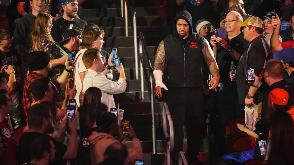 Solo Sikoa: Age, Height, Weight, Wife, Net Worth, Family, Injury ...