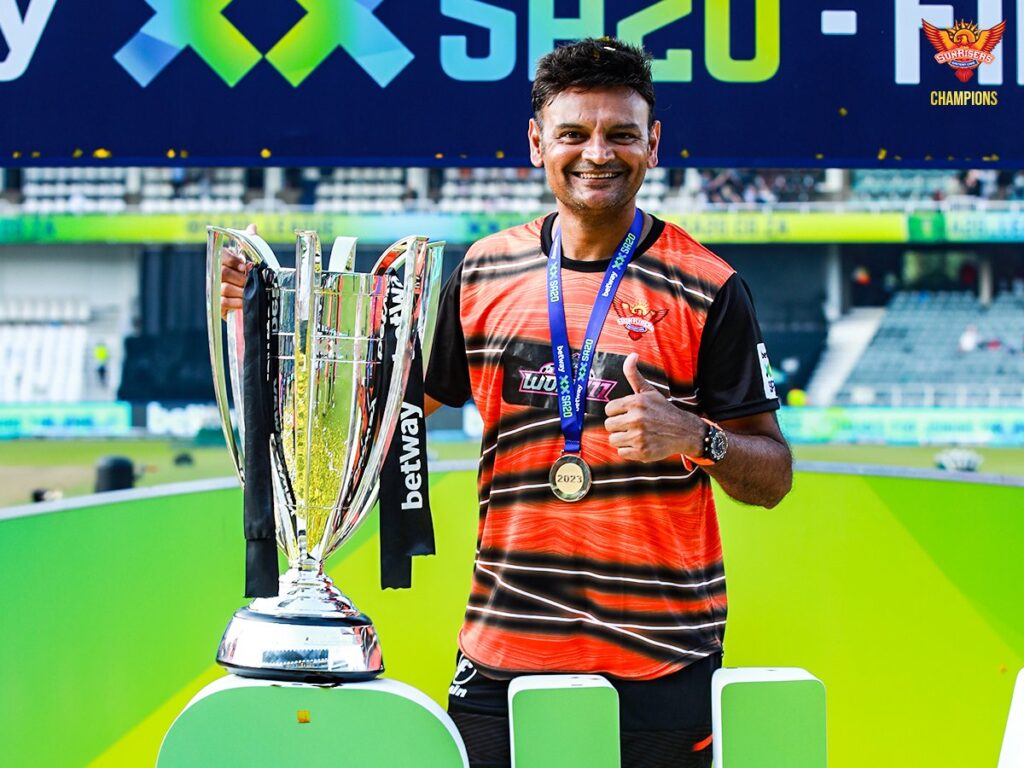 IND vs AUS: Hemang Badani Reminisces On The Epic Laxman-Dravid Stand In ...